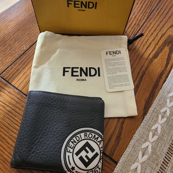 Fendi | Bags | Nwot Authentic Fendi Roma Wallet | Poshmark